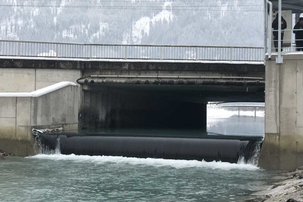 Rubber dams and their applications - Hydro Construct